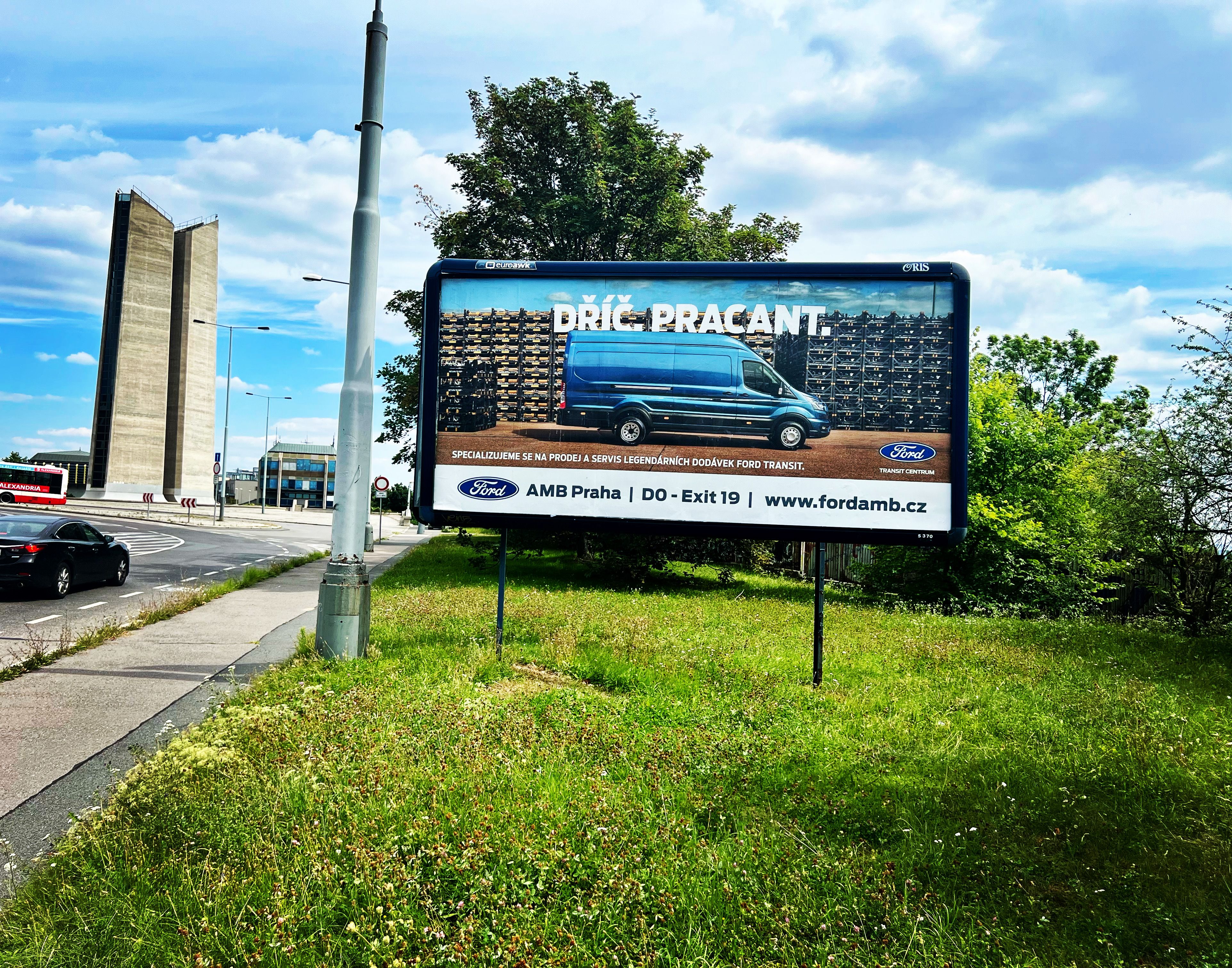 How to prepare ideal visual for OOH advertising - Venkovka - euroAWK